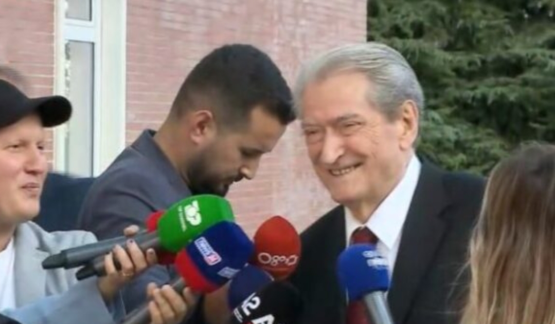 “Ku gaboi Bisha”, Berisha qesh me ish-avokatin: E patë kush ishte ...